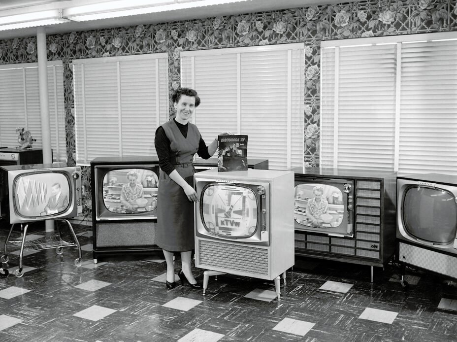 1950s – New TVs On Display – QZVX Broadcast History & Current Affairs